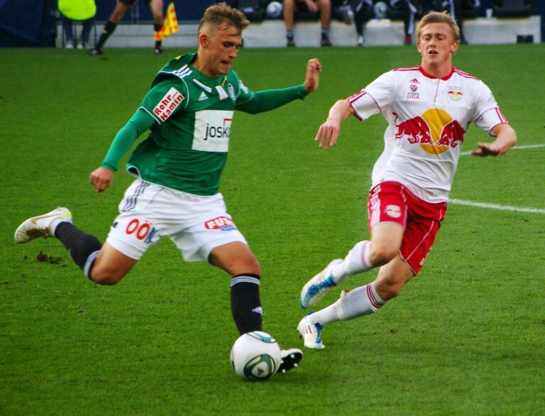Top 10 Football Players Who Wear the Number 22 Jersey